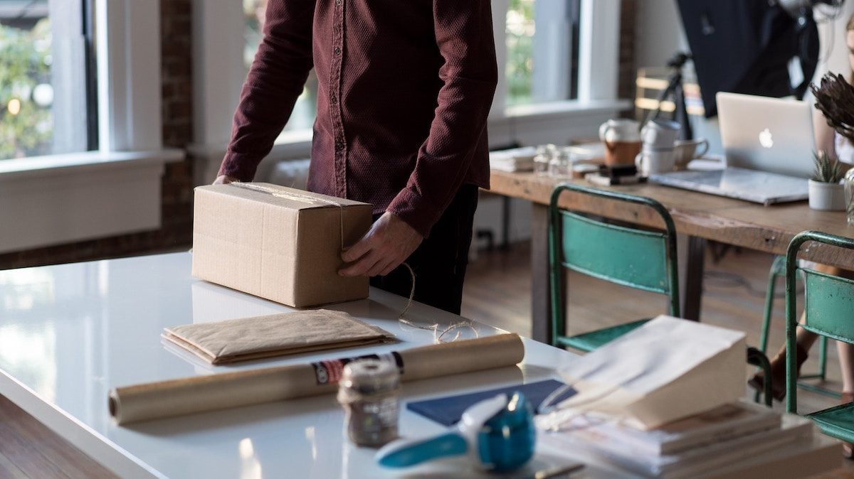 Shipping to Canada from USA: Costs, Companies, and Customs